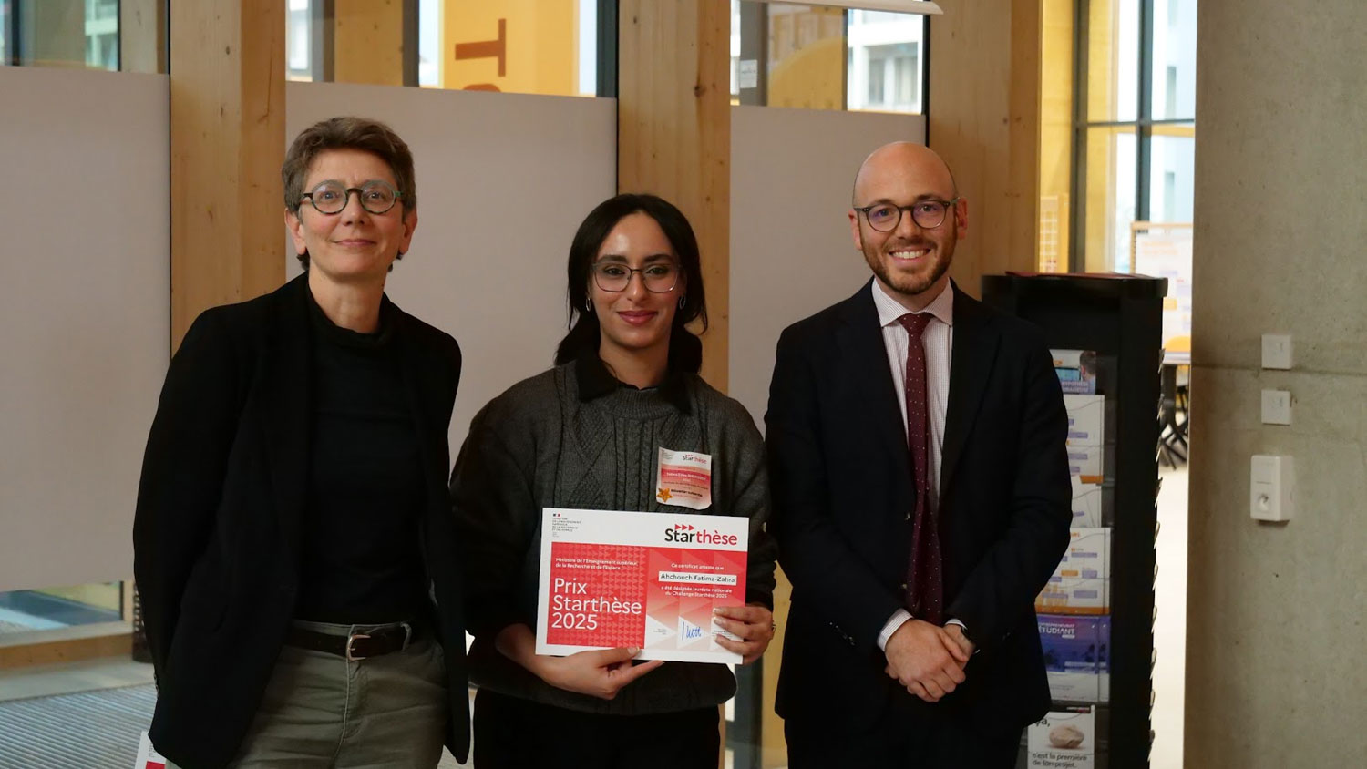 Fatima-Zahra Ahchouch, jeune chercheuse de l’UCA, récompensée au Challenge Starthèse 2025 ...